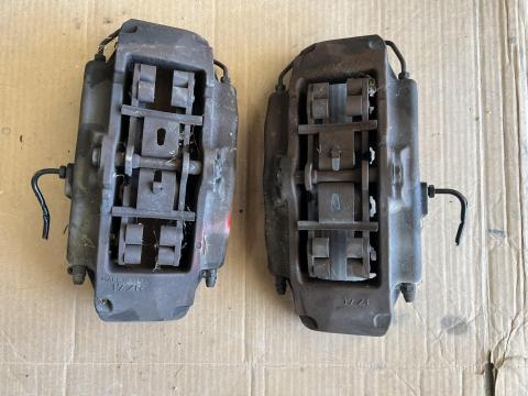For Sale: Pair of VW Touareg Brembo 17Z front calipers